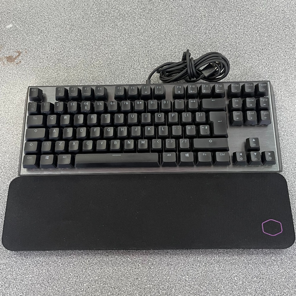 Pre-owned Cooler Master Mechanical Keyboard - Own4Less